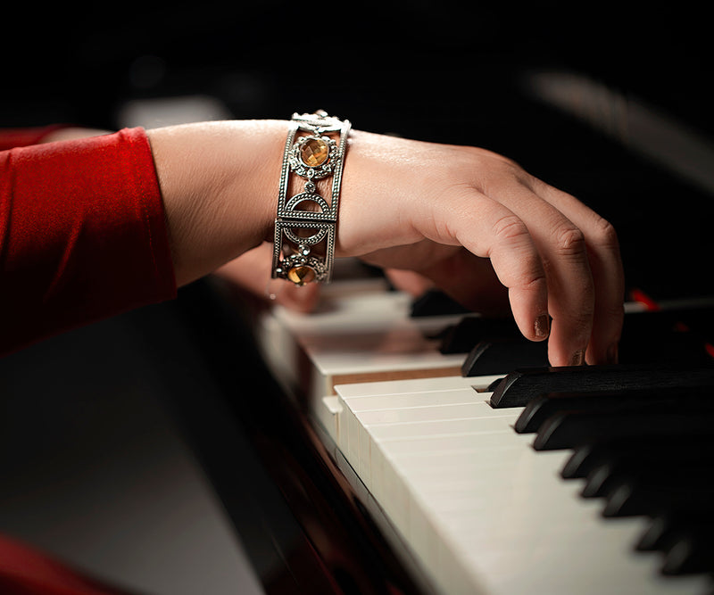 ABOUT – Jennifer Thomas Music